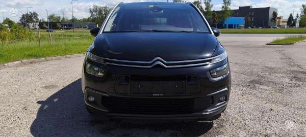 Melns Citroen Grand C4 SpaceToure 2022 Kauņa, ar dzinēja tilpumu 0.00 L un nobraukumu 173 tūkst. km par 10700 €, foto 3 vietnē AUTOMOTO.COM.LV