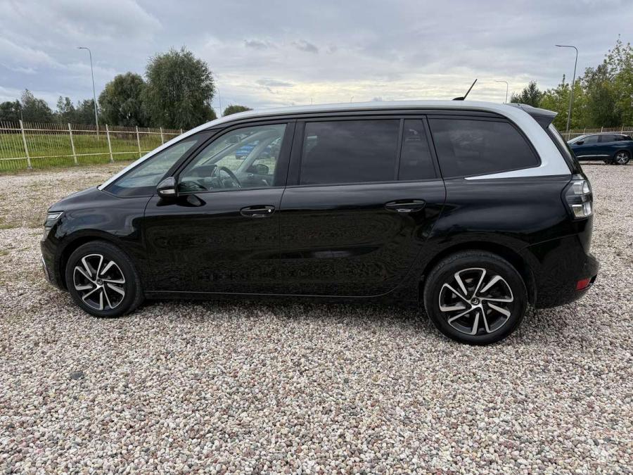 Black Citroen Grand C4 SpaceToure 2022 in Marijampole, with an engine capacity of 1.50 L and mileage of 199 thousand km for 11750 €, photo 6 on AUTOMOTO.COM.LV