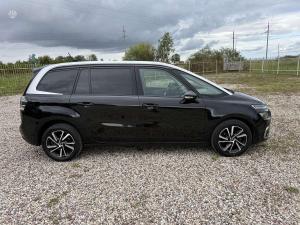 Black Citroen Grand C4 SpaceToure 2022 in Marijampole, with an engine capacity of 1.50 L and mileage of 199 thousand km for 11750 €, photo 7 on AUTOMOTO.COM.LV