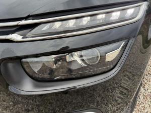 Black Citroen Grand C4 SpaceToure 2022 in Marijampole, with an engine capacity of 1.50 L and mileage of 199 thousand km for 11750 €, photo 10 on AUTOMOTO.COM.LV