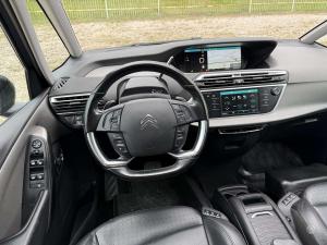 Black Citroen Grand C4 SpaceToure 2022 in Marijampole, with an engine capacity of 1.50 L and mileage of 199 thousand km for 11750 €, photo 12 on AUTOMOTO.COM.LV