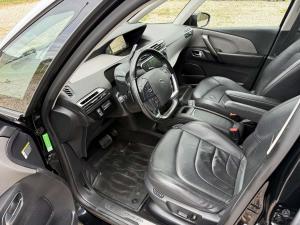 Black Citroen Grand C4 SpaceToure 2022 in Marijampole, with an engine capacity of 1.50 L and mileage of 199 thousand km for 11750 €, photo 18 on AUTOMOTO.COM.LV