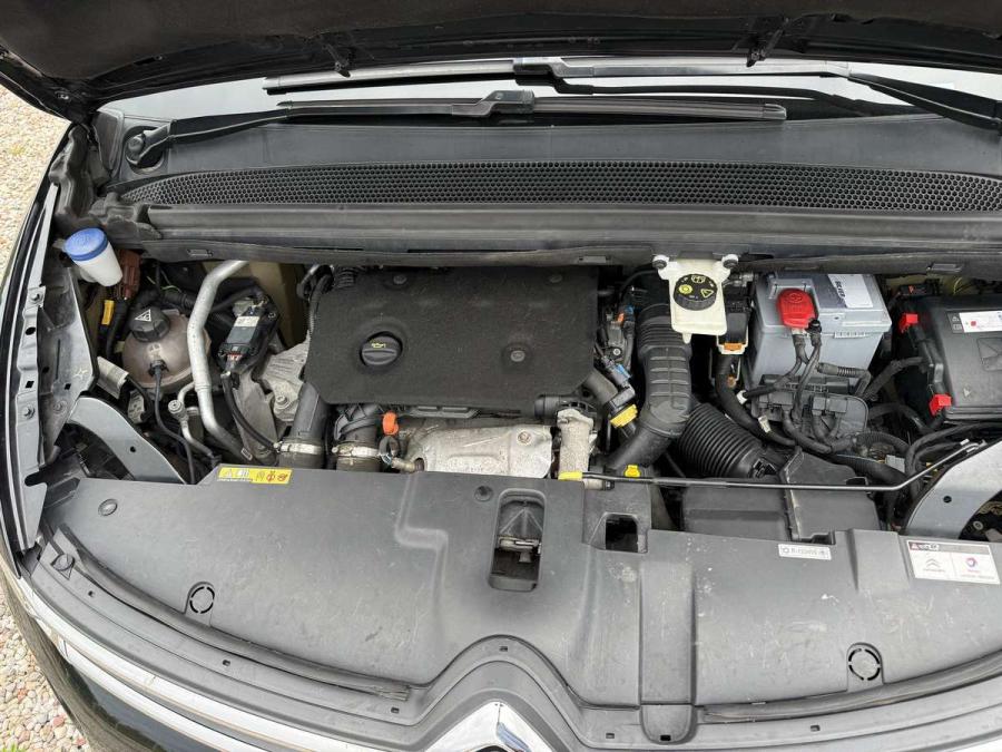 Black Citroen Grand C4 SpaceToure 2022 in Marijampole, with an engine capacity of 1.50 L and mileage of 199 thousand km for 11750 €, photo 27 on AUTOMOTO.COM.LV