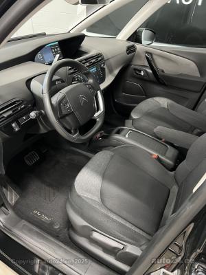 Melns Citroen Grand C4 SpaceToure 2018 Tallina, ar dzinēja tilpumu 2.00 L un nobraukumu 121 tūkst. km par 13495 €, foto 13 vietnē AUTOMOTO.COM.LV