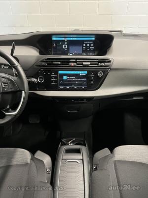 Melns Citroen Grand C4 SpaceToure 2018 Tallina, ar dzinēja tilpumu 2.00 L un nobraukumu 121 tūkst. km par 13495 €, foto 21 vietnē AUTOMOTO.COM.LV
