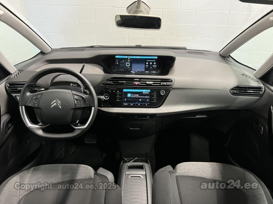 Melns Citroen Grand C4 SpaceToure 2018 Tallina, ar dzinēja tilpumu 2.00 L un nobraukumu 121 tūkst. km par 12995 €, foto 26 vietnē AUTOMOTO.COM.LV