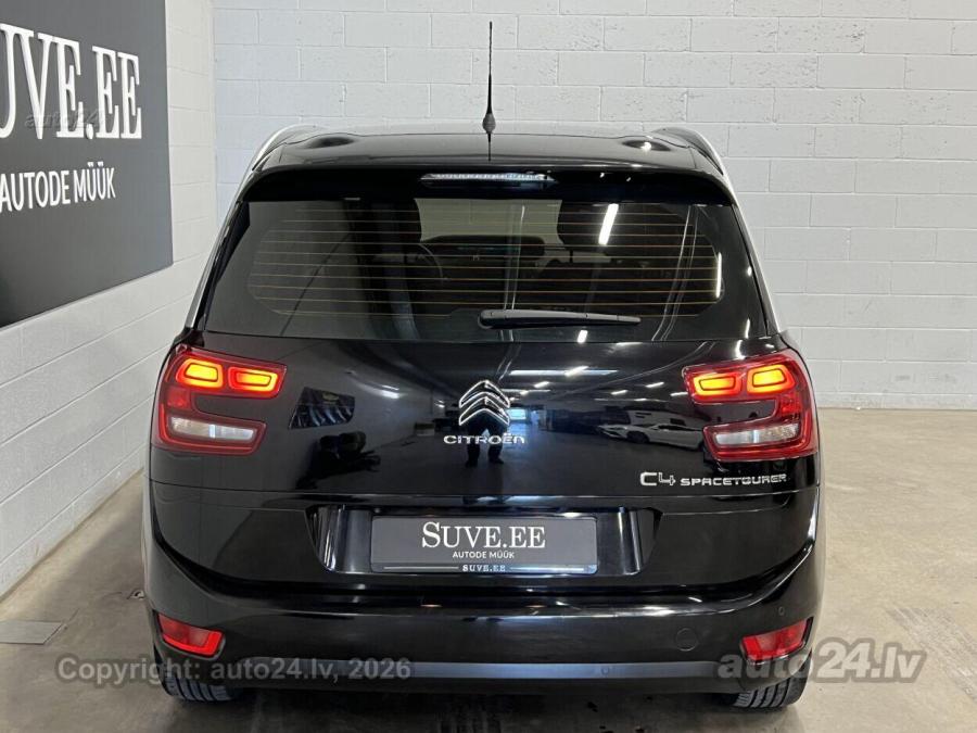Melns Citroen Grand C4 SpaceToure 2018 Tallina, ar dzinēja tilpumu 2.00 L un nobraukumu 121 tūkst. km par 12995 €, foto 8 vietnē AUTOMOTO.COM.LV