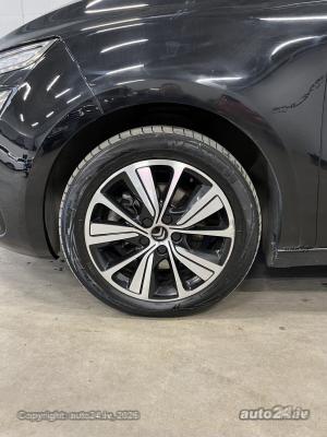 Melns Citroen Grand C4 SpaceToure 2018 Tallina, ar dzinēja tilpumu 2.00 L un nobraukumu 122 tūkst. km par 12995 €, foto 25 vietnē AUTOMOTO.COM.LV