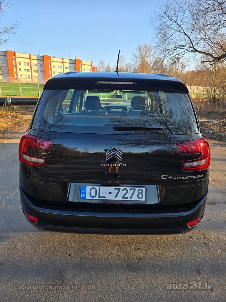 Melns Citroen Grand C4 SpaceToure 2020 Rīga, ar dzinēja tilpumu 1.20 L un nobraukumu 198 tūkst. km par 8750 €, foto 7 vietnē AUTOMOTO.COM.LV