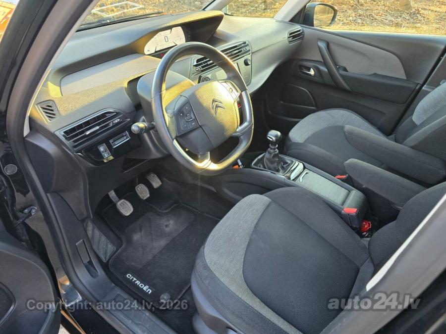 Melns Citroen Grand C4 SpaceToure 2020 Rīga, ar dzinēja tilpumu 1.20 L un nobraukumu 198 tūkst. km par 8750 €, foto 14 vietnē AUTOMOTO.COM.LV