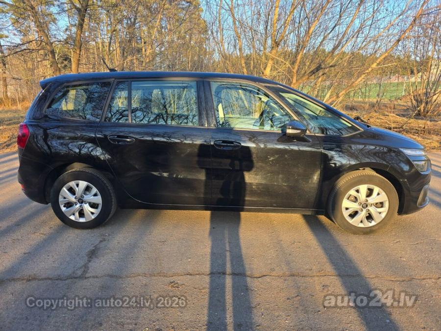 Melns Citroen Grand C4 SpaceToure 2020 Rīga, ar dzinēja tilpumu 1.20 L un nobraukumu 198 tūkst. km par 8750 €, foto 20 vietnē AUTOMOTO.COM.LV