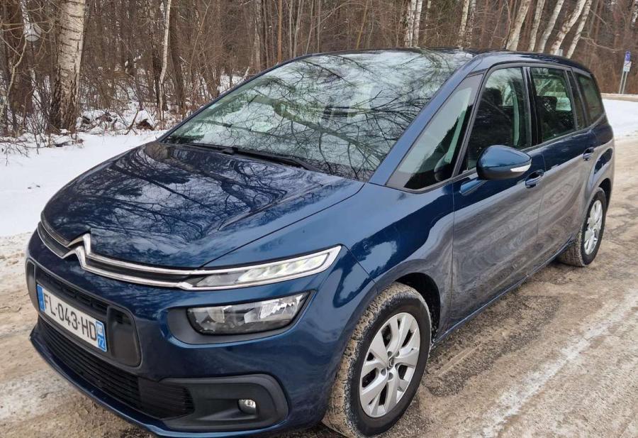 Blue Citroen Grand C4 SpaceToure 2019 in Panevezys, with an engine capacity of 1.20 L and mileage of 89 thousand km for 6700 €, photo 2 on AUTOMOTO.COM.LV