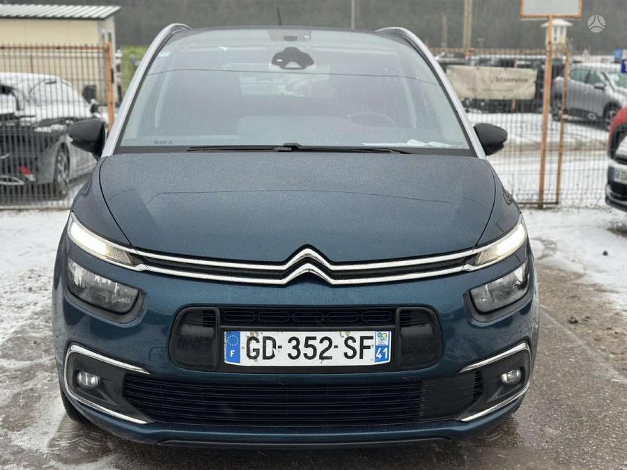 Blue Citroen Grand C4 SpaceToure 2021 in Vilnius, with an engine capacity of 1.50 L and mileage of 176 thousand km for 12099 €, photo 2 on AUTOMOTO.COM.LV