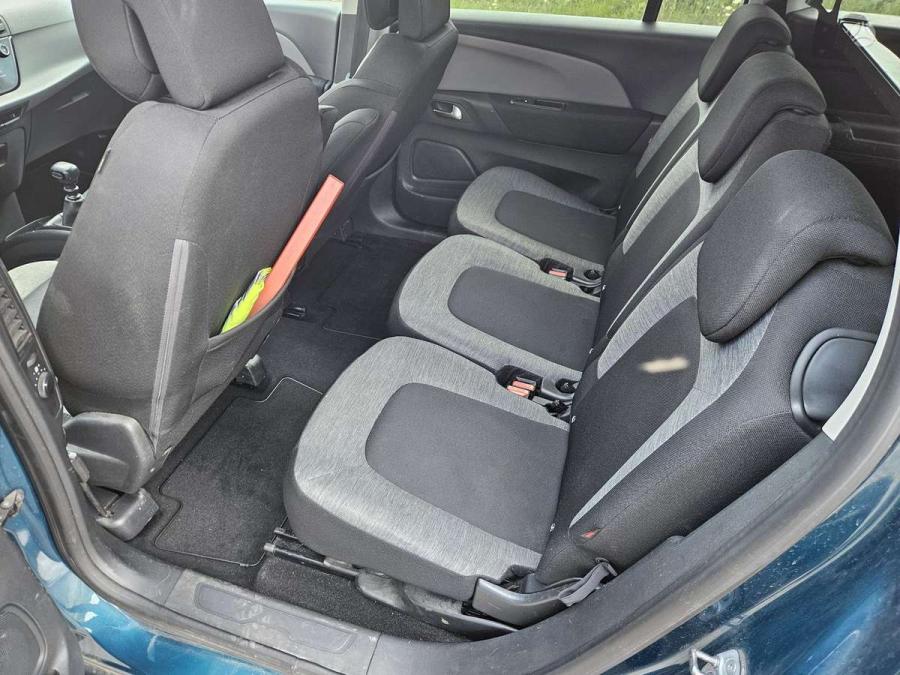 Zils Citroen Grand C4 SpaceToure 2021 Viļņa, ar dzinēja tilpumu 1.50 L un nobraukumu 184 tūkst. km par 10769 €, foto 14 vietnē AUTOMOTO.COM.LV