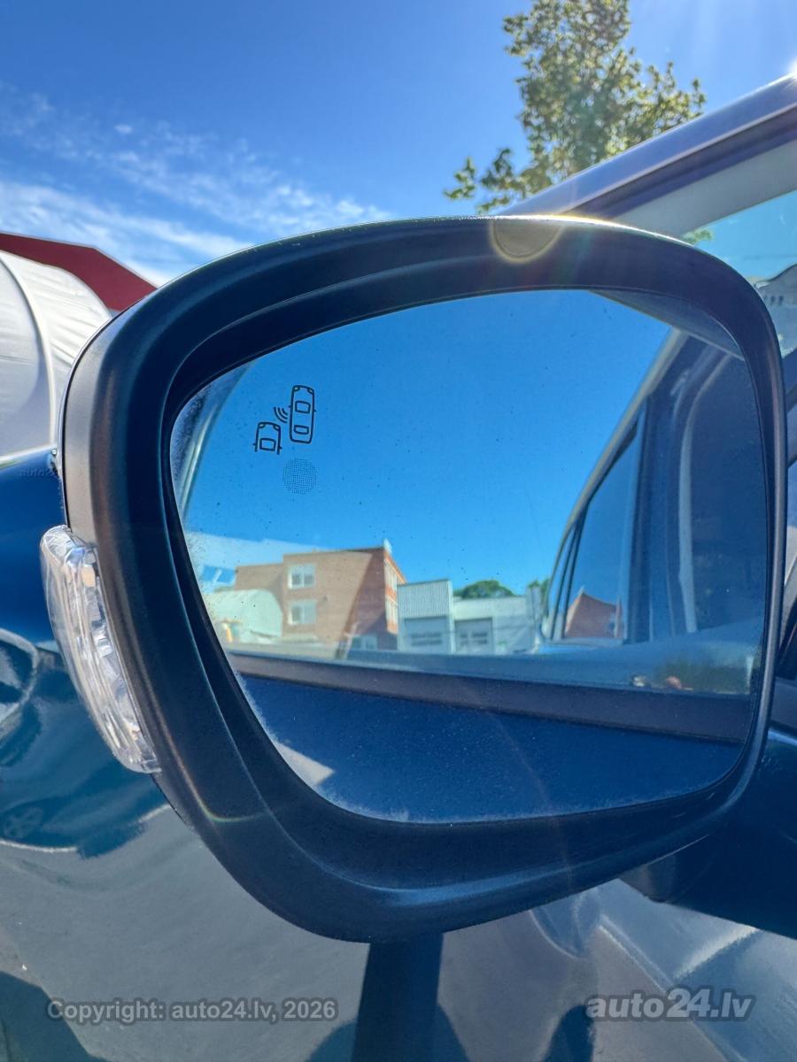 Zils Citroen Grand C4 SpaceToure 2019 Tallina, ar dzinēja tilpumu 1.20 L un nobraukumu 129 tūkst. km par 13900 €, foto 28 vietnē AUTOMOTO.COM.LV