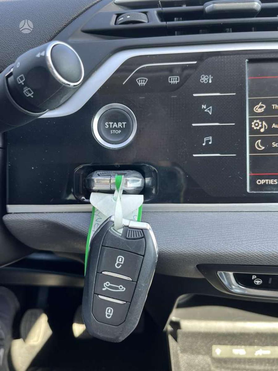 Brūns Citroen Grand C4 SpaceToure 2020 Viļņa, ar dzinēja tilpumu 1.50 L un nobraukumu 144 tūkst. km par 11500 €, foto 24 vietnē AUTOMOTO.COM.LV