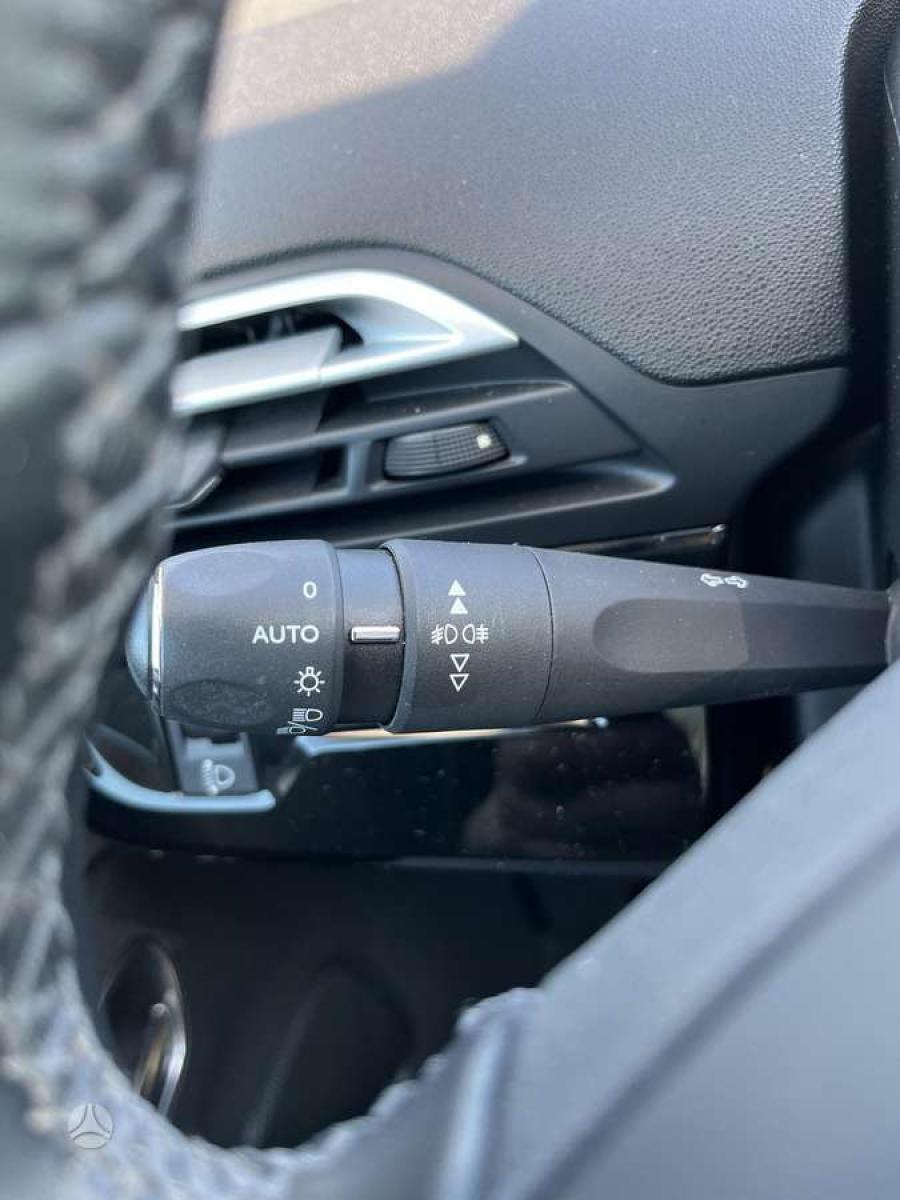 Brūns Citroen Grand C4 SpaceToure 2020 Viļņa, ar dzinēja tilpumu 1.50 L un nobraukumu 144 tūkst. km par 11500 €, foto 25 vietnē AUTOMOTO.COM.LV