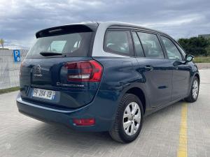 Green Citroen Grand C4 SpaceToure 2020 in Taurage, with an engine capacity of 1.50 L and mileage of 215 thousand km for 6700 €, photo 5 on AUTOMOTO.COM.LV