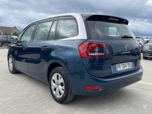 Green Citroen Grand C4 SpaceToure 2020 in Taurage, with an engine capacity of 1.50 L and mileage of 215 thousand km for 6700 €, photo 7 on AUTOMOTO.COM.LV