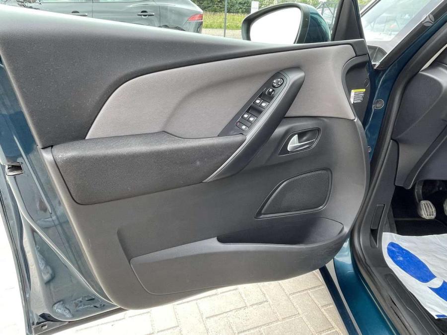 Green Citroen Grand C4 SpaceToure 2020 in Taurage, with an engine capacity of 1.50 L and mileage of 215 thousand km for 6700 €, photo 11 on AUTOMOTO.COM.LV