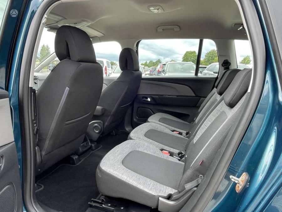 Green Citroen Grand C4 SpaceToure 2020 in Taurage, with an engine capacity of 1.50 L and mileage of 215 thousand km for 6700 €, photo 14 on AUTOMOTO.COM.LV