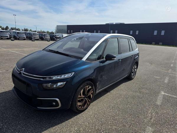 Green Citroen Grand C4 SpaceToure 2022 in Vilnius, with an engine capacity of 1.20 L and mileage of 154 thousand km for 10700 €, photo 1 on AUTOMOTO.COM.LV