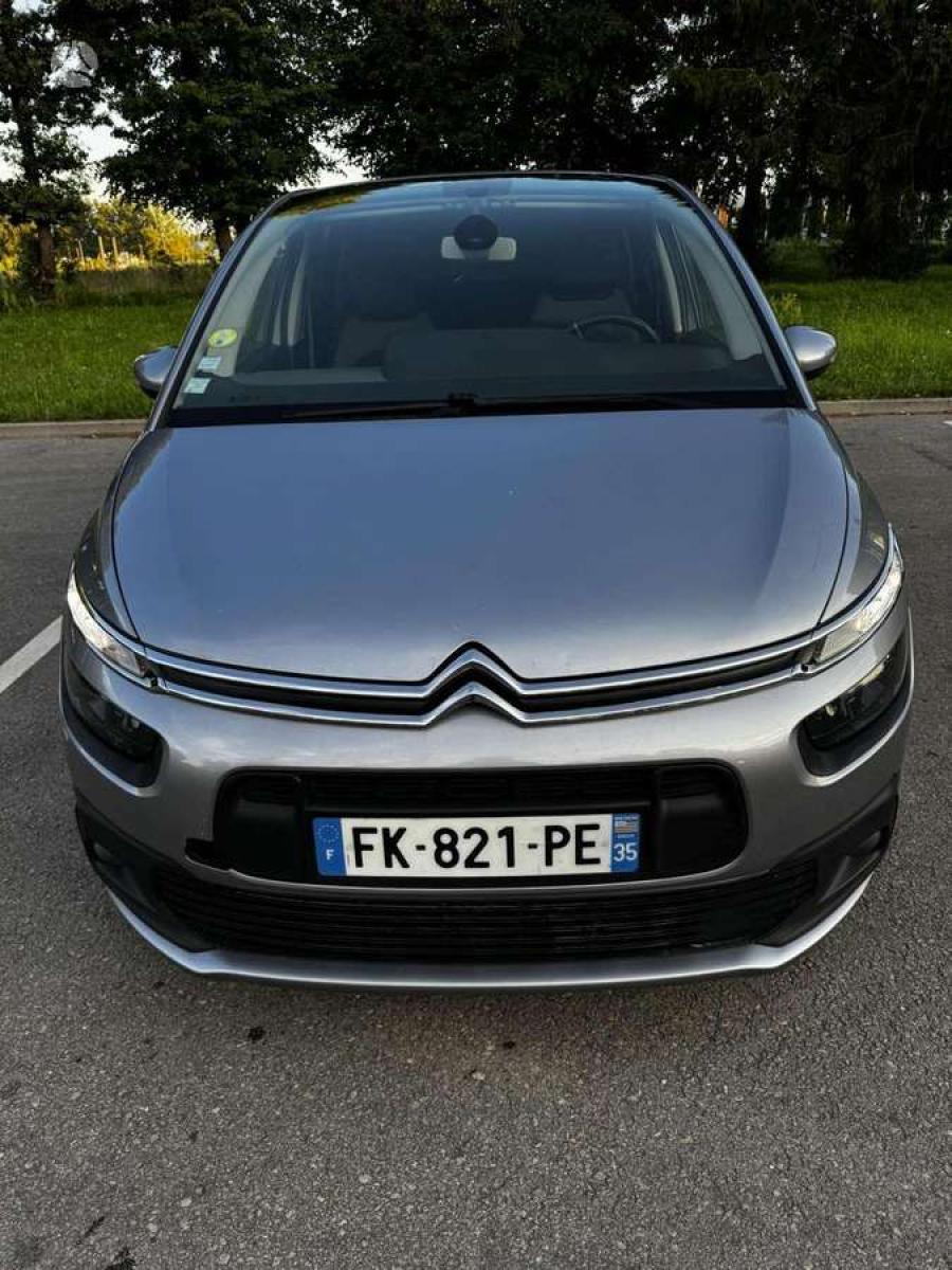 Grey Citroen Grand C4 SpaceToure 2019 in Taurage, with an engine capacity of 1.50 L and mileage of 207 thousand km for 7100 €, photo 3 on AUTOMOTO.COM.LV