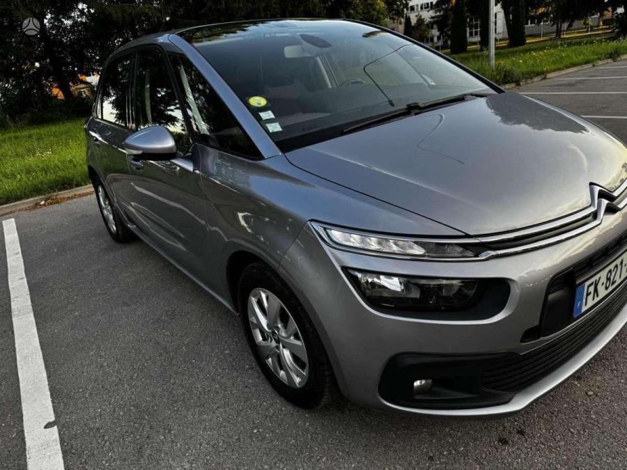 Grey Citroen Grand C4 SpaceToure 2019 in Taurage, with an engine capacity of 1.50 L and mileage of 207 thousand km for 7100 €, photo 6 on AUTOMOTO.COM.LV