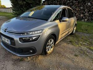 Grey Citroen Grand C4 SpaceToure 2019 in Taurage, with an engine capacity of 1.50 L and mileage of 207 thousand km for 7100 €, photo 8 on AUTOMOTO.COM.LV