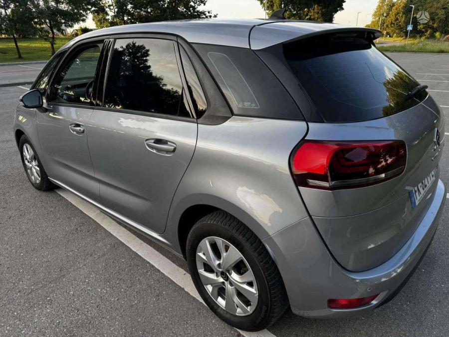 Grey Citroen Grand C4 SpaceToure 2019 in Taurage, with an engine capacity of 1.50 L and mileage of 207 thousand km for 7100 €, photo 10 on AUTOMOTO.COM.LV