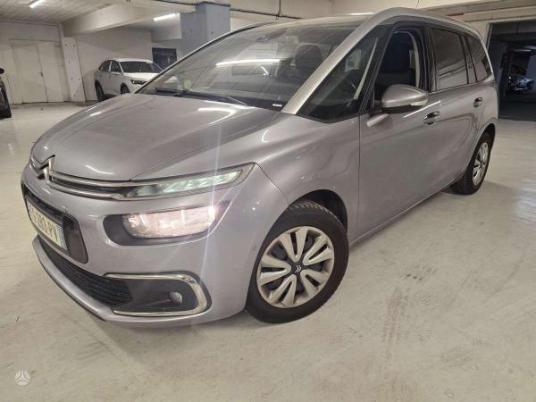 Grey Citroen Grand C4 SpaceToure 2016 in Taurage, with an engine capacity of 1.60 L and mileage of 233 thousand km for 6100 €, photo 1 on AUTOMOTO.COM.LV