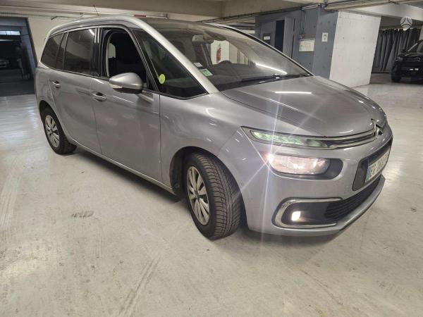 Grey Citroen Grand C4 SpaceToure 2016 in Taurage, with an engine capacity of 1.60 L and mileage of 233 thousand km for 6100 €, photo 2 on AUTOMOTO.COM.LV