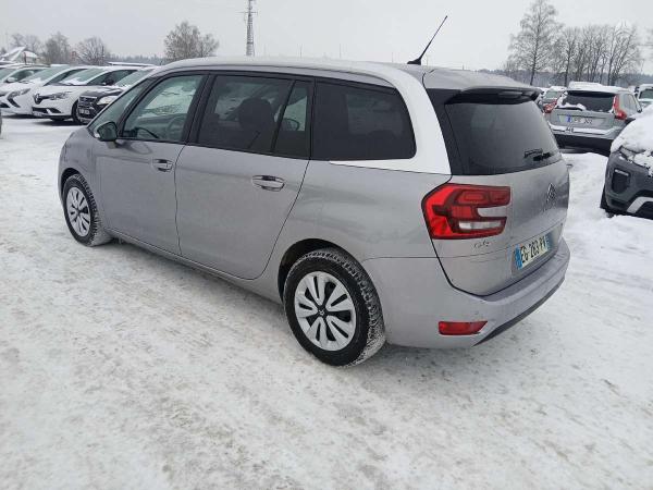Grey Citroen Grand C4 SpaceToure 2016 in Taurage, with an engine capacity of 1.60 L and mileage of 234 thousand km for 6100 €, photo 3 on AUTOMOTO.COM.LV