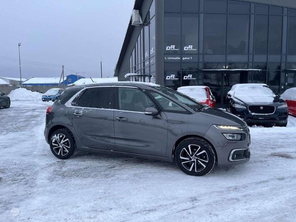Grey Citroen Grand C4 SpaceToure 2017 in Taurage, with an engine capacity of 1.20 L and mileage of 172 thousand km for 6200 €, photo 2 on AUTOMOTO.COM.LV