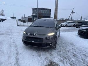 Grey Citroen Grand C4 SpaceToure 2017 in Taurage, with an engine capacity of 1.20 L and mileage of 172 thousand km for 6200 €, photo 5 on AUTOMOTO.COM.LV