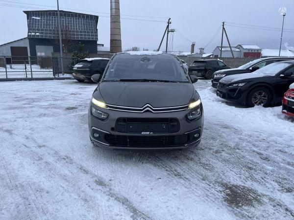 Grey Citroen Grand C4 SpaceToure 2017 in Taurage, with an engine capacity of 1.20 L and mileage of 172 thousand km for 6200 €, photo 6 on AUTOMOTO.COM.LV