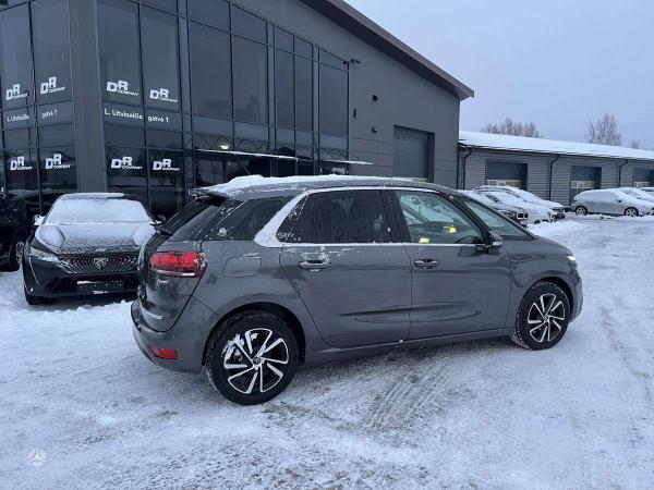 Grey Citroen Grand C4 SpaceToure 2017 in Taurage, with an engine capacity of 1.20 L and mileage of 172 thousand km for 6200 €, photo 8 on AUTOMOTO.COM.LV