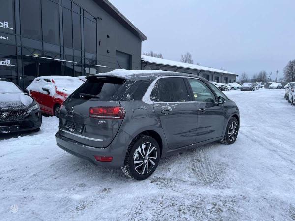 Grey Citroen Grand C4 SpaceToure 2017 in Taurage, with an engine capacity of 1.20 L and mileage of 172 thousand km for 6200 €, photo 9 on AUTOMOTO.COM.LV