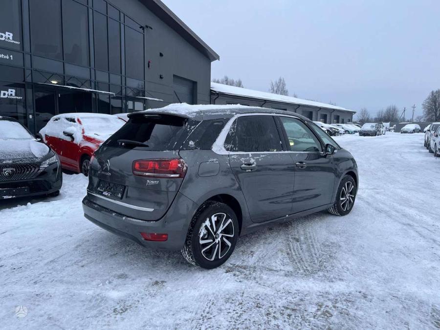 Grey Citroen Grand C4 SpaceToure 2017 in Taurage, with an engine capacity of 1.20 L and mileage of 172 thousand km for 6200 €, photo 9 on AUTOMOTO.COM.LV