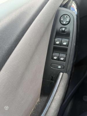 Pelēks Citroen Grand C4 SpaceToure 2017 Tauragė, ar dzinēja tilpumu 1.56 L un nobraukumu 215 tūkst. km par 5800 €, foto 20 vietnē AUTOMOTO.COM.LV