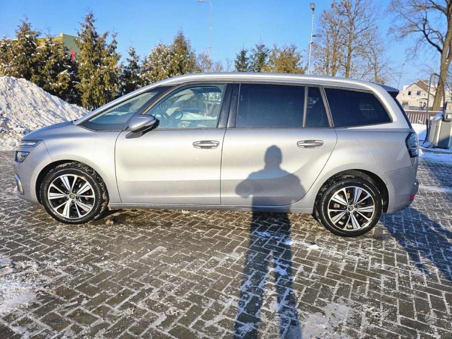 Pelēks Citroen Grand C4 SpaceToure 2018 Tauragė, ar dzinēja tilpumu 1.56 L un nobraukumu 271 tūkst. km par 7800 €, foto 3 vietnē AUTOMOTO.COM.LV