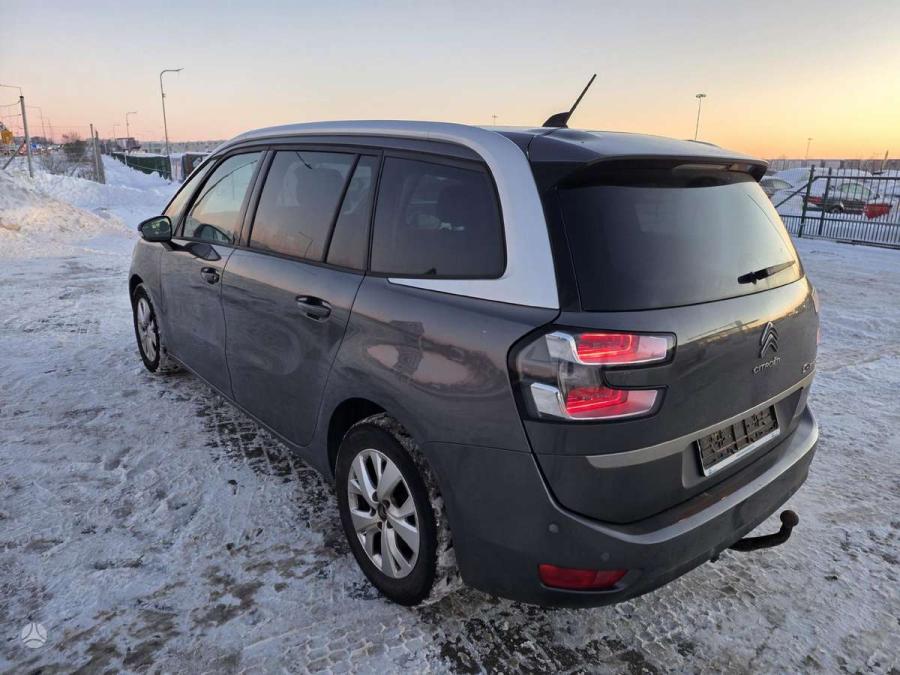 Pelēks Citroen Grand C4 SpaceToure 2018 Viļņa, ar dzinēja tilpumu 1.50 L un nobraukumu 125 tūkst. km par 8500 €, foto 3 vietnē AUTOMOTO.COM.LV