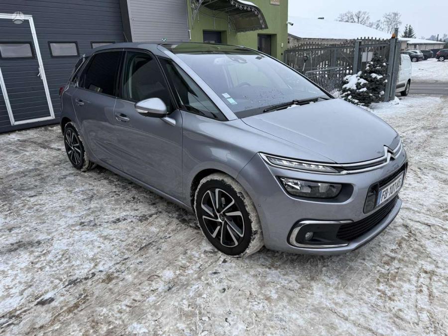 Pelēks Citroen Grand C4 SpaceToure 2018 Tauragė, ar dzinēja tilpumu 1.50 L un nobraukumu 181 tūkst. km par 7200 €, foto 3 vietnē AUTOMOTO.COM.LV