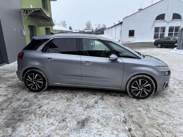 Pelēks Citroen Grand C4 SpaceToure 2018 Tauragė, ar dzinēja tilpumu 1.50 L un nobraukumu 181 tūkst. km par 7200 €, foto 4 vietnē AUTOMOTO.COM.LV