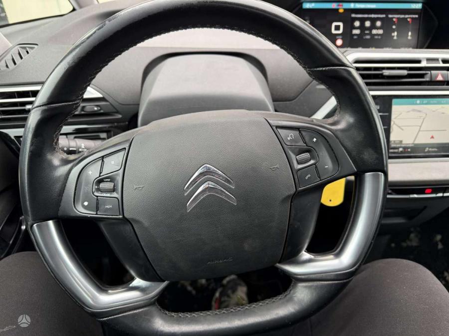Pelēks Citroen Grand C4 SpaceToure 2018 Tauragė, ar dzinēja tilpumu 1.50 L un nobraukumu 181 tūkst. km par 7200 €, foto 14 vietnē AUTOMOTO.COM.LV