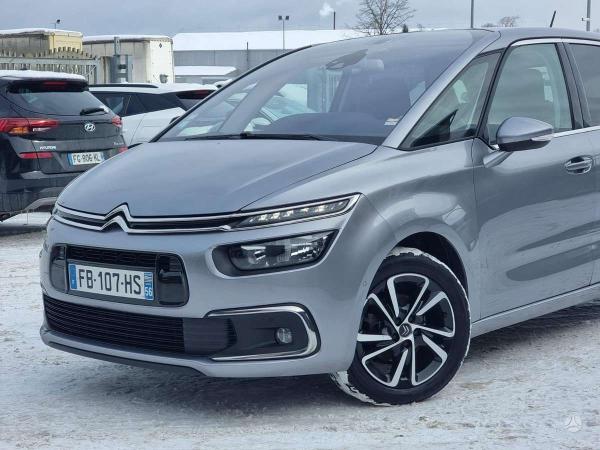 Grey Citroen Grand C4 SpaceToure 2018 in Taurage, with an engine capacity of 1.50 L and mileage of 181 thousand km for 7200 €, photo 1 on AUTOMOTO.COM.LV