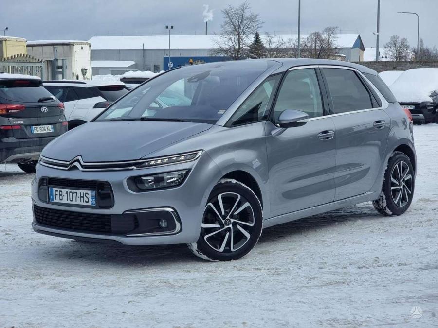 Grey Citroen Grand C4 SpaceToure 2018 in Taurage, with an engine capacity of 1.50 L and mileage of 181 thousand km for 7200 €, photo 4 on AUTOMOTO.COM.LV