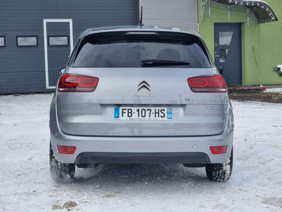 Grey Citroen Grand C4 SpaceToure 2018 in Taurage, with an engine capacity of 1.50 L and mileage of 181 thousand km for 7200 €, photo 6 on AUTOMOTO.COM.LV
