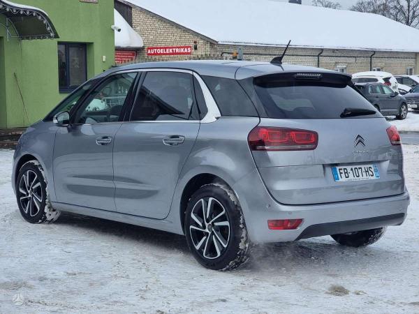 Grey Citroen Grand C4 SpaceToure 2018 in Taurage, with an engine capacity of 1.50 L and mileage of 181 thousand km for 7200 €, photo 8 on AUTOMOTO.COM.LV