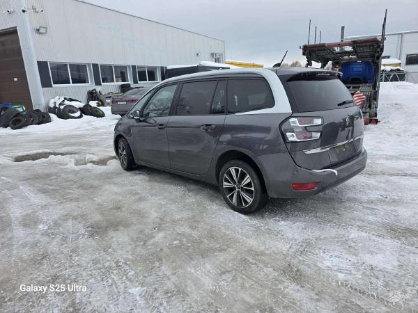 Grey Citroen Grand C4 SpaceToure 2018 in Ukmerge, with an engine capacity of 1.56 L and mileage of 170 thousand km for 6250 €, photo 9 on AUTOMOTO.COM.LV